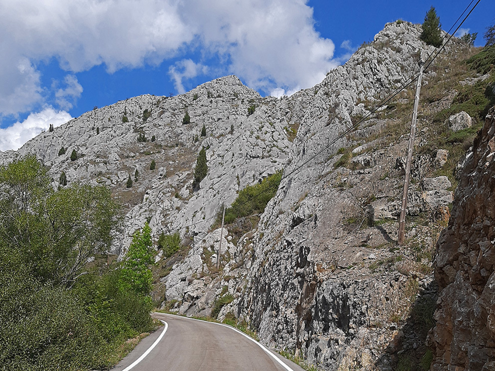 Desfiladero del rio Dueñas – Rutas en bicicleta por Asturias y más allá